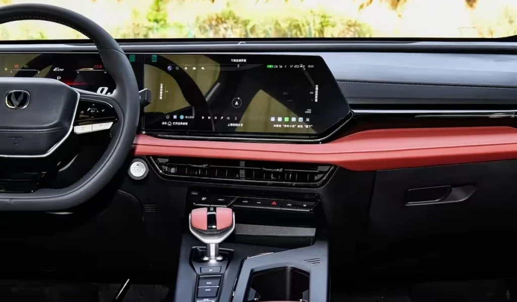 Кроссовер Changan CS35 Max скоро появится в России