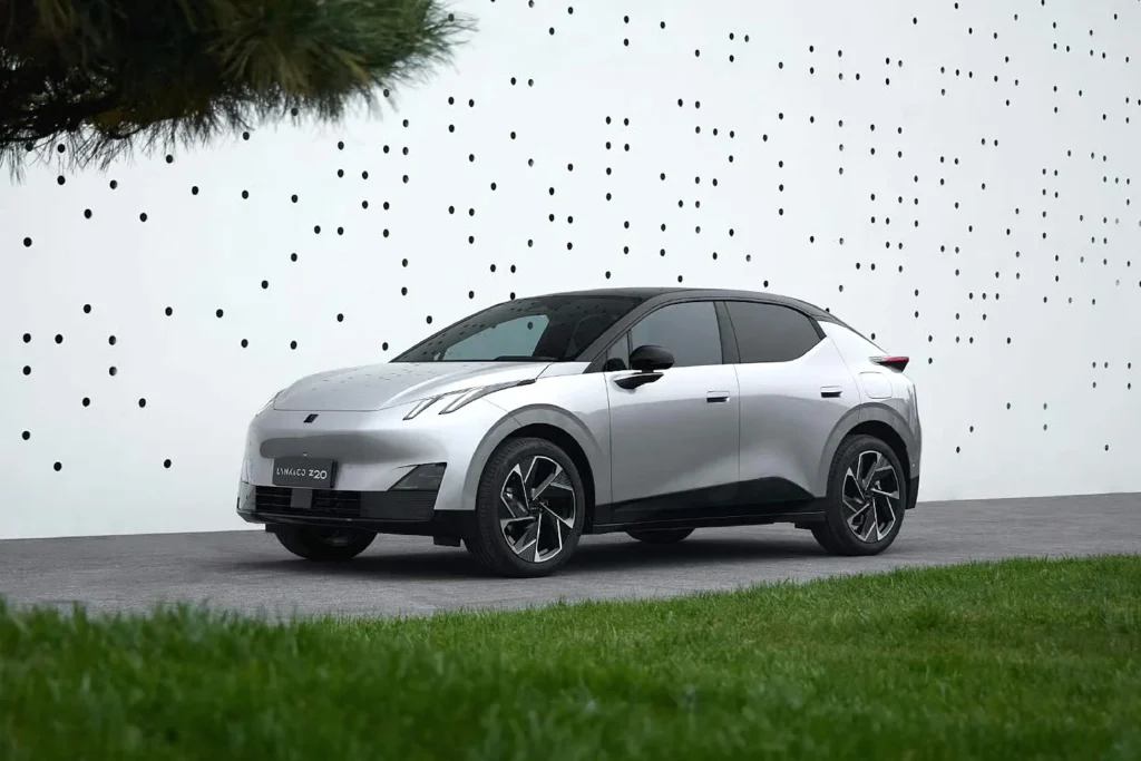 Опубликованы официальные фото Lynk Co Z20 Obsidian Edition