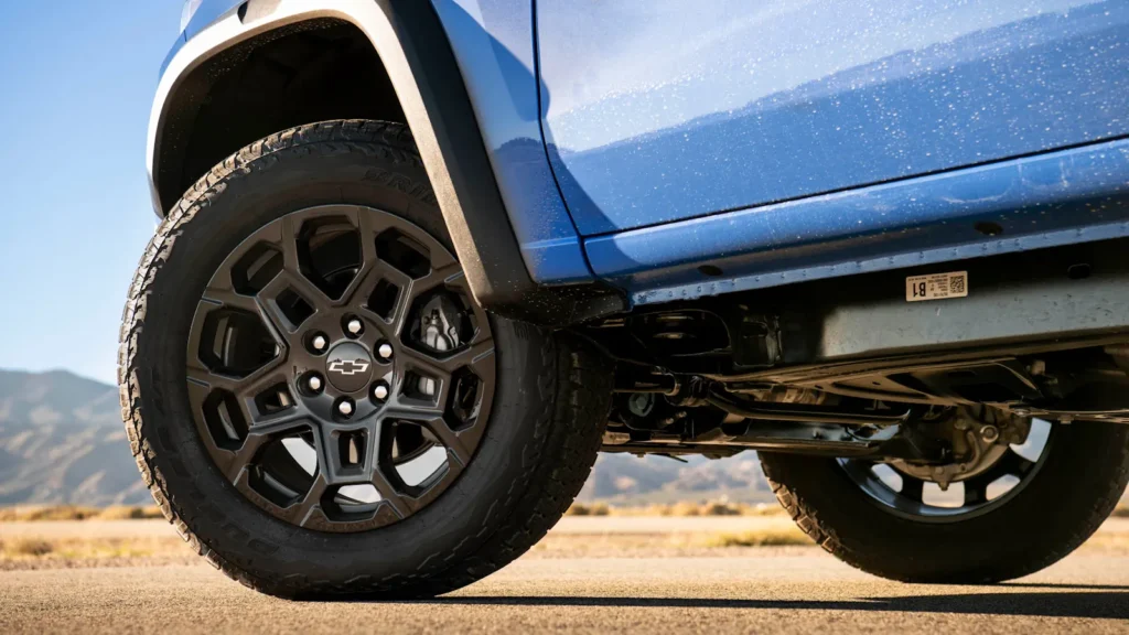 Chevrolet Colorado Trail Boss Midnight Edition: обзор и тест драйв