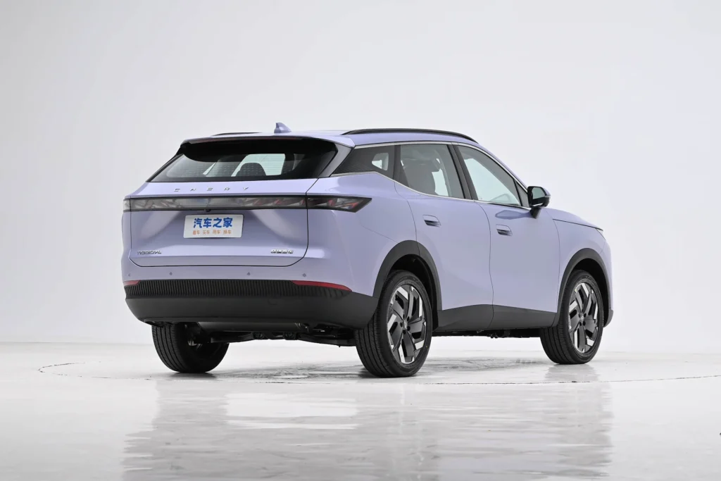 Представлен обновленный кроссовер Chery Tiggo 7L 2026